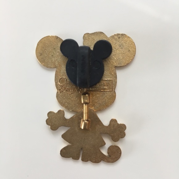 Disney | Accessories | Disney Parks Minnie Mouse Bobblehead Pin | Poshmark
